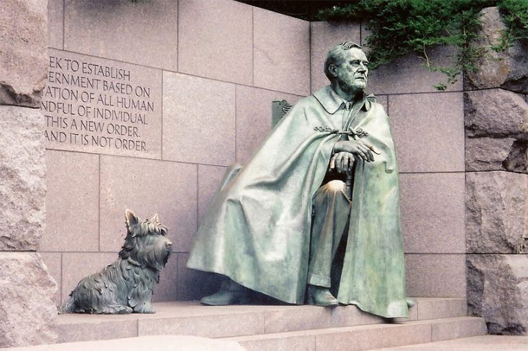 15 of the Most Famous Monuments in the US - Scenic States