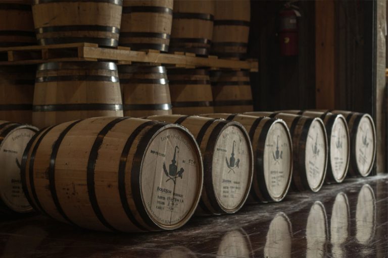 The 10 Best Distilleries on the Tennessee Whiskey Trail - Scenic States