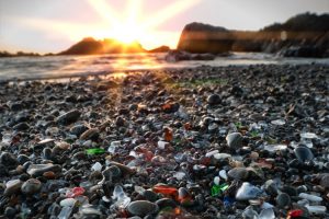 12 Best US Beaches for Sea Glass Collecting - Scenic States