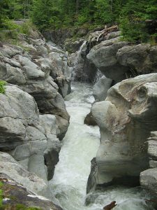 14 Magnificent Vermont Waterfalls You Should Totally Visit - Scenic States