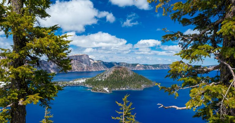 12 Awesome Lakes in Oregon + the Cascade Lakes - Scenic States