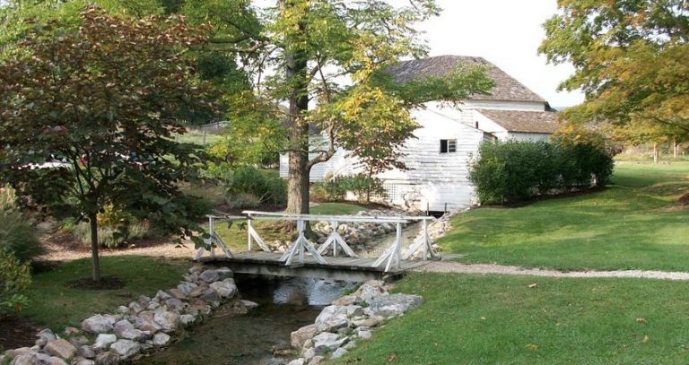 13 Stunning Hot Springs On The East Coast - Scenic States