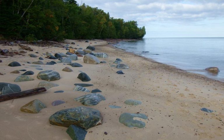 8 Wild and Wonderful Lake Superior Beaches to Explore - Scenic States