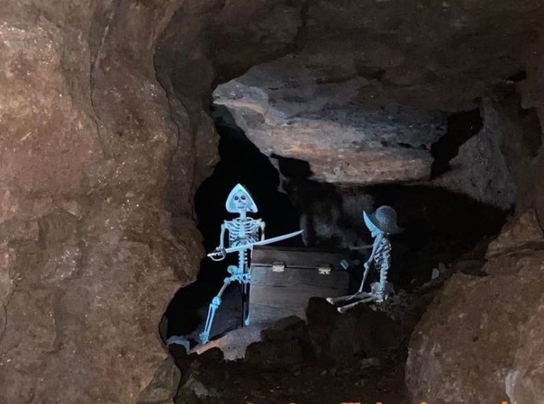 8 Otherworldly Caves in Arkansas to Explore - Scenic States