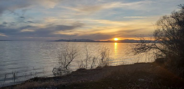 9 Great Salt Lake Beaches Worth Visiting - Scenic States