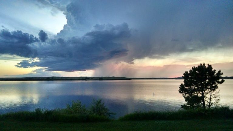 10 Lakes in South Dakota for Amazing Views - Scenic States