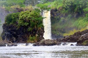 6 Stunning Hilo Waterfalls You Must Visit this Year - Scenic States