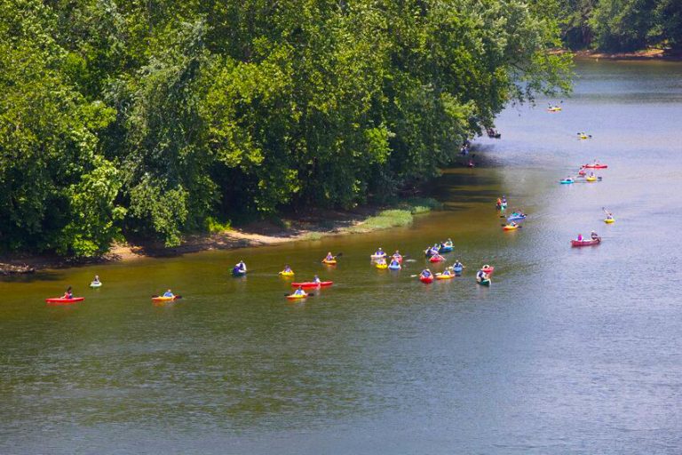 10 Best Lazy Rivers in the US to Traverse - Scenic States